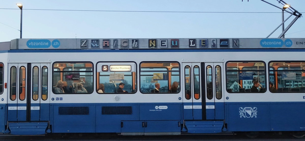 ETF Daily Moving Average Calculator: Analyze Trends and Crossovers